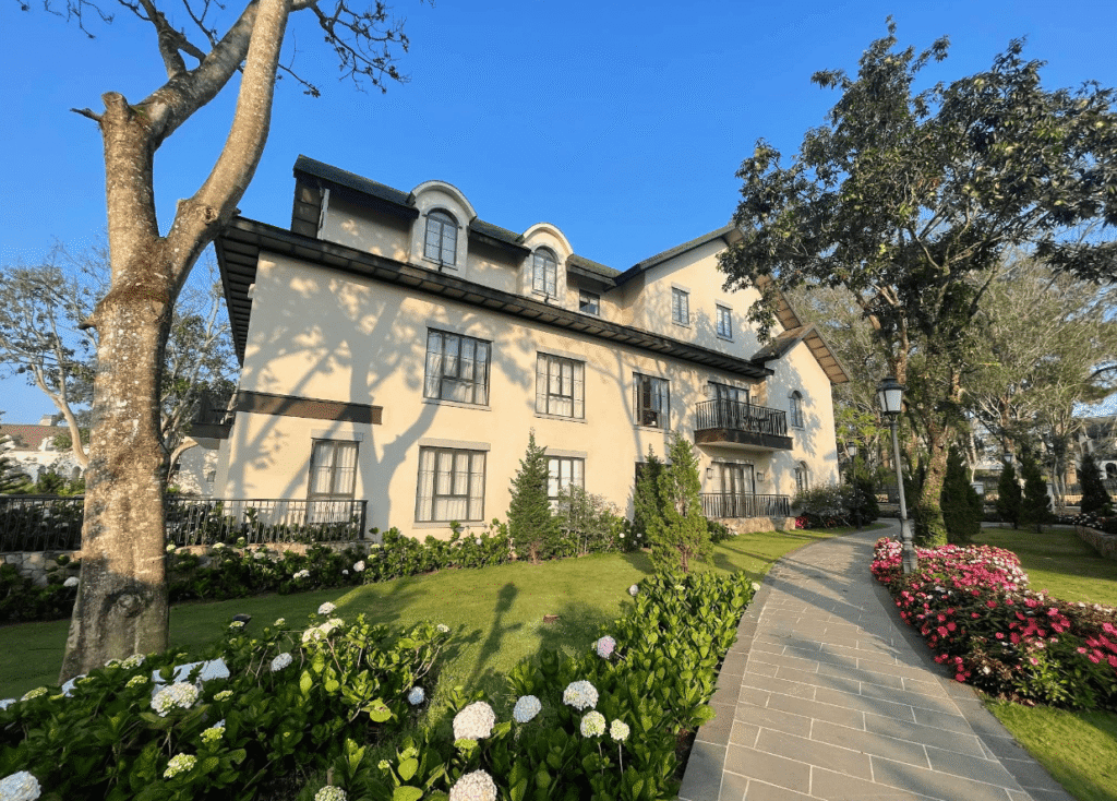 5 Best Romantic Places to Stay in DaLat for Couples Visiting Vietnam
